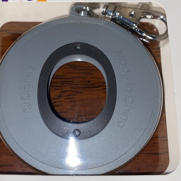 Disney | Wearables | Magic Keeper Keychain Holder For Magic Band Middle ...